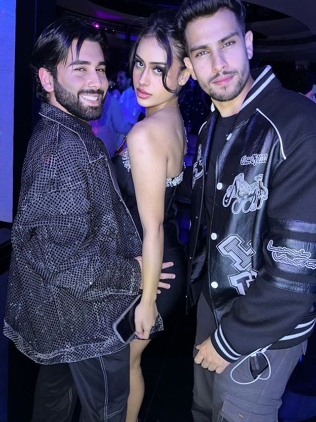 Nysa Devgan walks into the New Year with friends in Dubai | The Indian Express