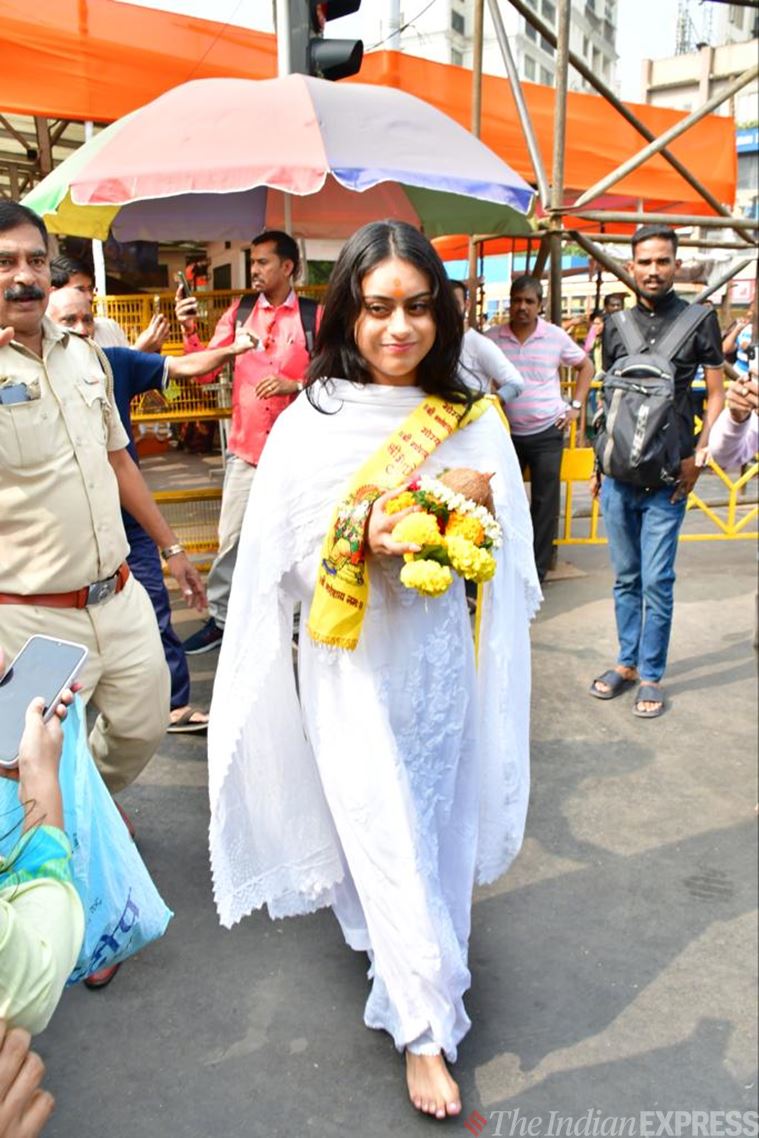 Nysa Devgan Visits Siddhivinayak With Kajol Gets Mocked For