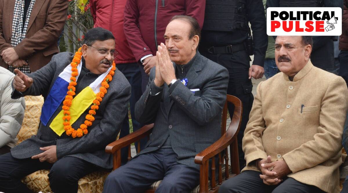 Over 30 DAP founding members to join Cong today as Azad meets EC for ...