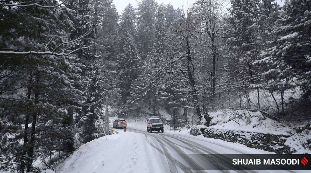 Kashmir continues to reel under freezing night temperatures | Srinagar ...