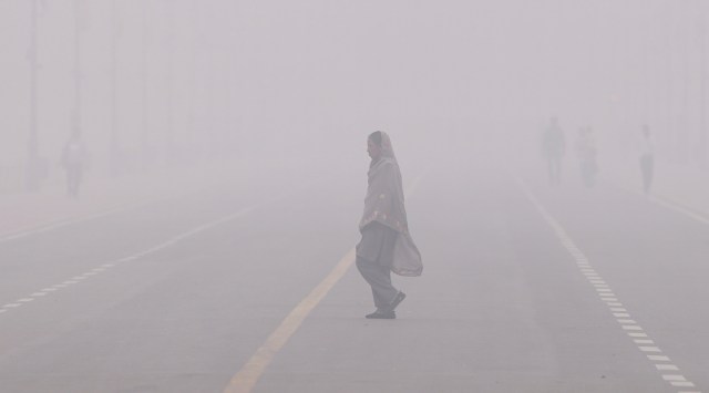 Dense fog in Delhi, flight operations affected | Delhi News - The ...