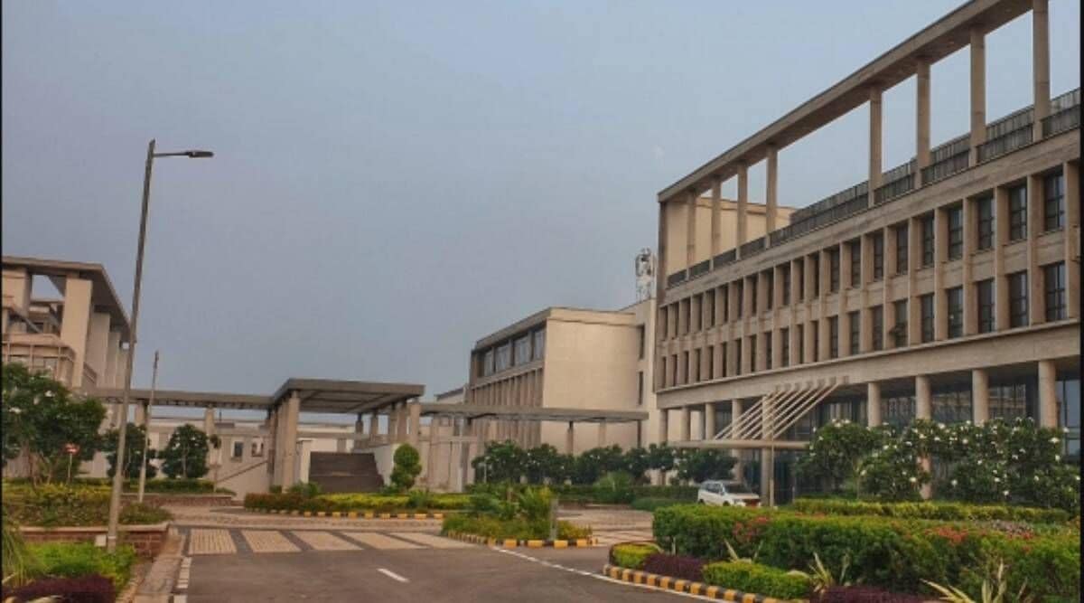 IIM Raipur, Veranda jointly launch Executive Development Programme (EDP ...