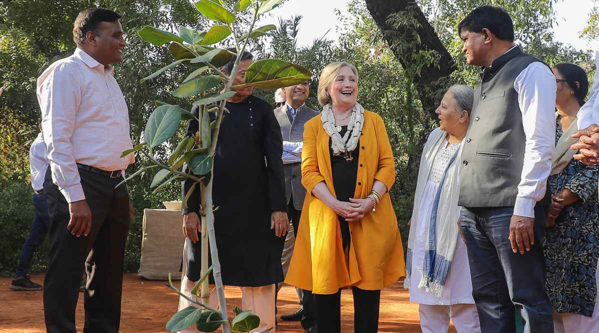 ‘I was privileged to work with her, be her friend’: Hillary pays ...