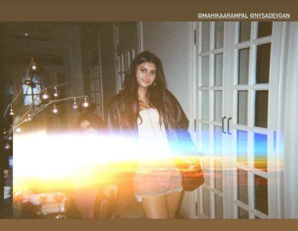 Bollywood child stars party together: Nysa Devgn, Ibrahim Ali Khan and ...