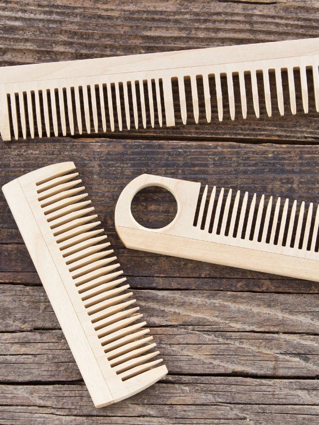 Wooden or plastic comb: Find out which suits your hair better | The ...