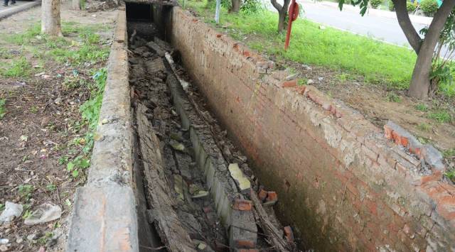 PWD begins first phase of desilting work in Delhi ahead of monsoon ...