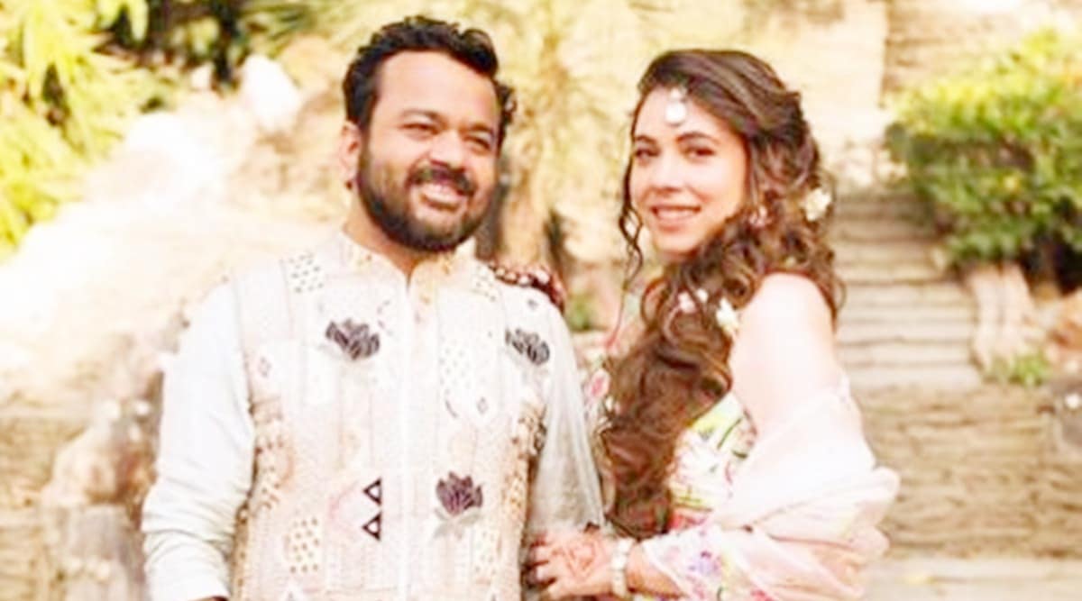 Newlyweds Maanvi Gagroo and Kumar Varun share happy photos from their ...