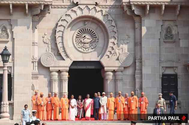 In photos | Droupadi Murmu’s first visit to West Bengal as President ...