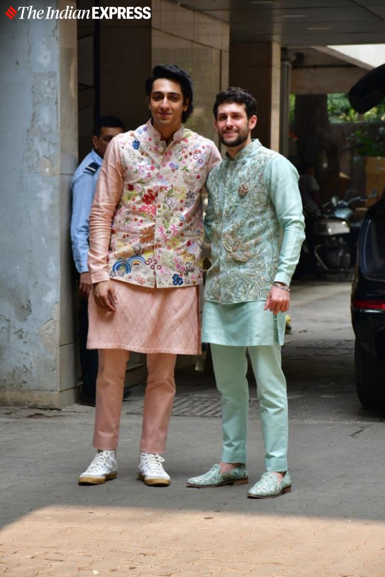 Alanna Panday’s mehendi at Sohail Khan’s house: Ananya Pandey, Aaliyah ...