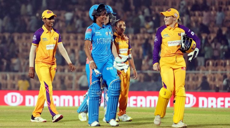 WPL 2023, UPW vs MI Highlights: Harmanpreet Kaur scores blistering 53 as Mumbai defeat UP by 8 ...