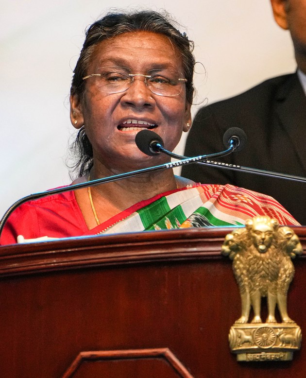 In photos | Droupadi Murmu’s first visit to West Bengal as President ...