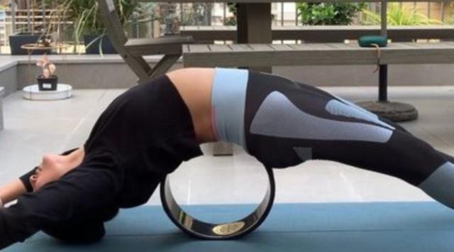Sushmita Sen returns to working out after surviving a major heart ...