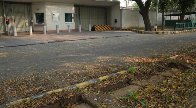 Barriers outside UK Mission in Delhi go; fresh pro-Khalistan protests ...