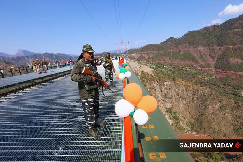 World’s highest railway bridge over Chenab river to be operational soon ...