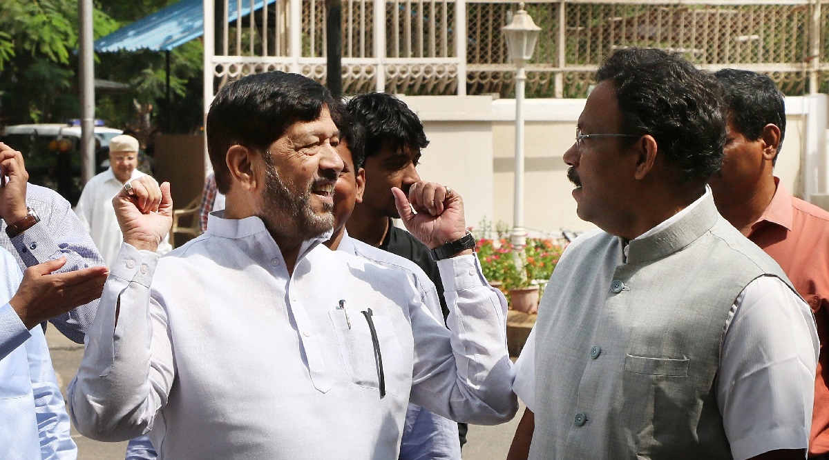 Pune MP Girish Bapat passes away: PM Modi, Maharashtra leaders remember ...