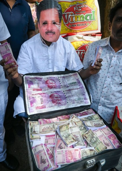 Karnataka Hc Cites Evidence Of Sons Role In Ksdl Affairs To Dismiss