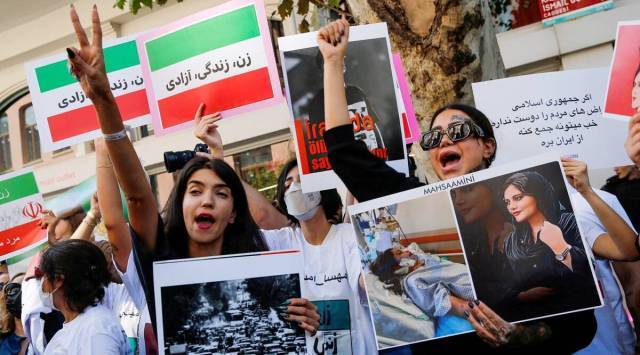 Iran Says 110 Arrested Over Suspected Schoolgirl Poisonings World