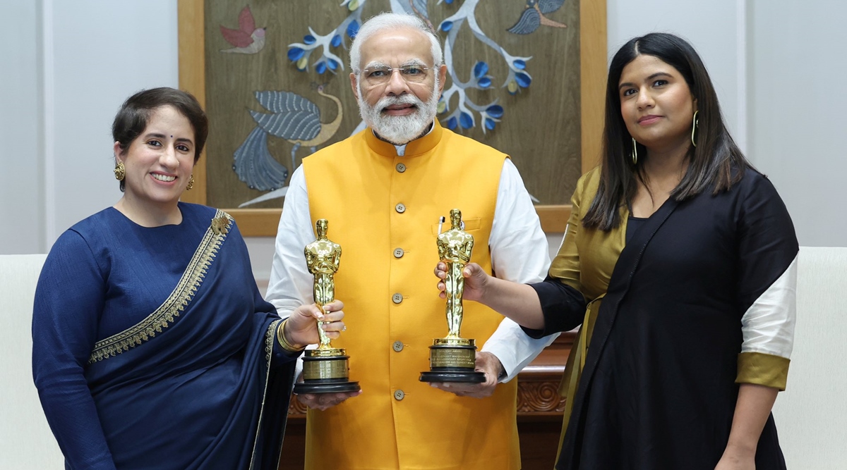 PM Narendra Modi meets The Elephant Whisperers team, hails Oscar ...