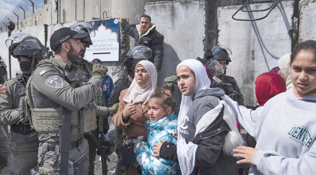 Israeli police attack worshippers in Jerusalem’s Al Aqsa, Gaza launches ...