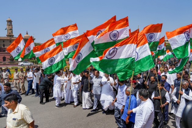 In Pictures | Congress, Opposition parties hold ‘Tiranga March’ from ...