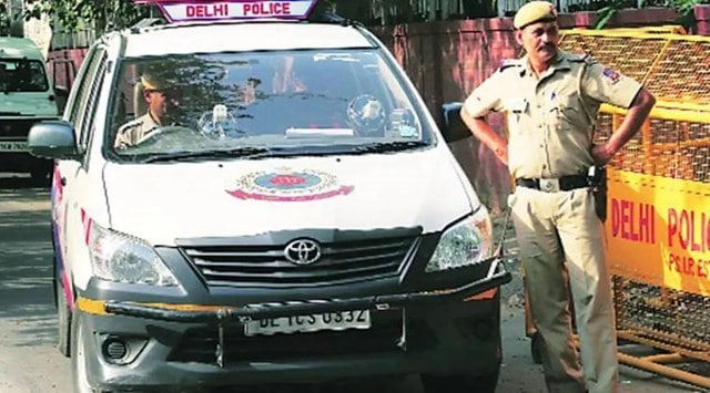 1,000 security personnel, barricades: Delhi Police prep for Kejriwal ... 1,000 security personnel, barricades: Delhi Police prep for Kejriwal ...