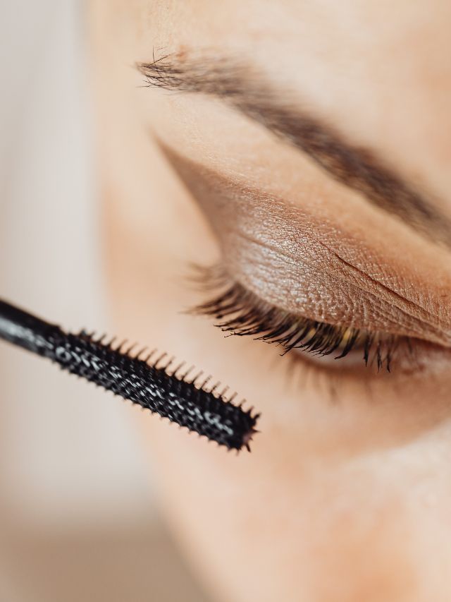 How to do mascara cocktailing? | The Indian Express