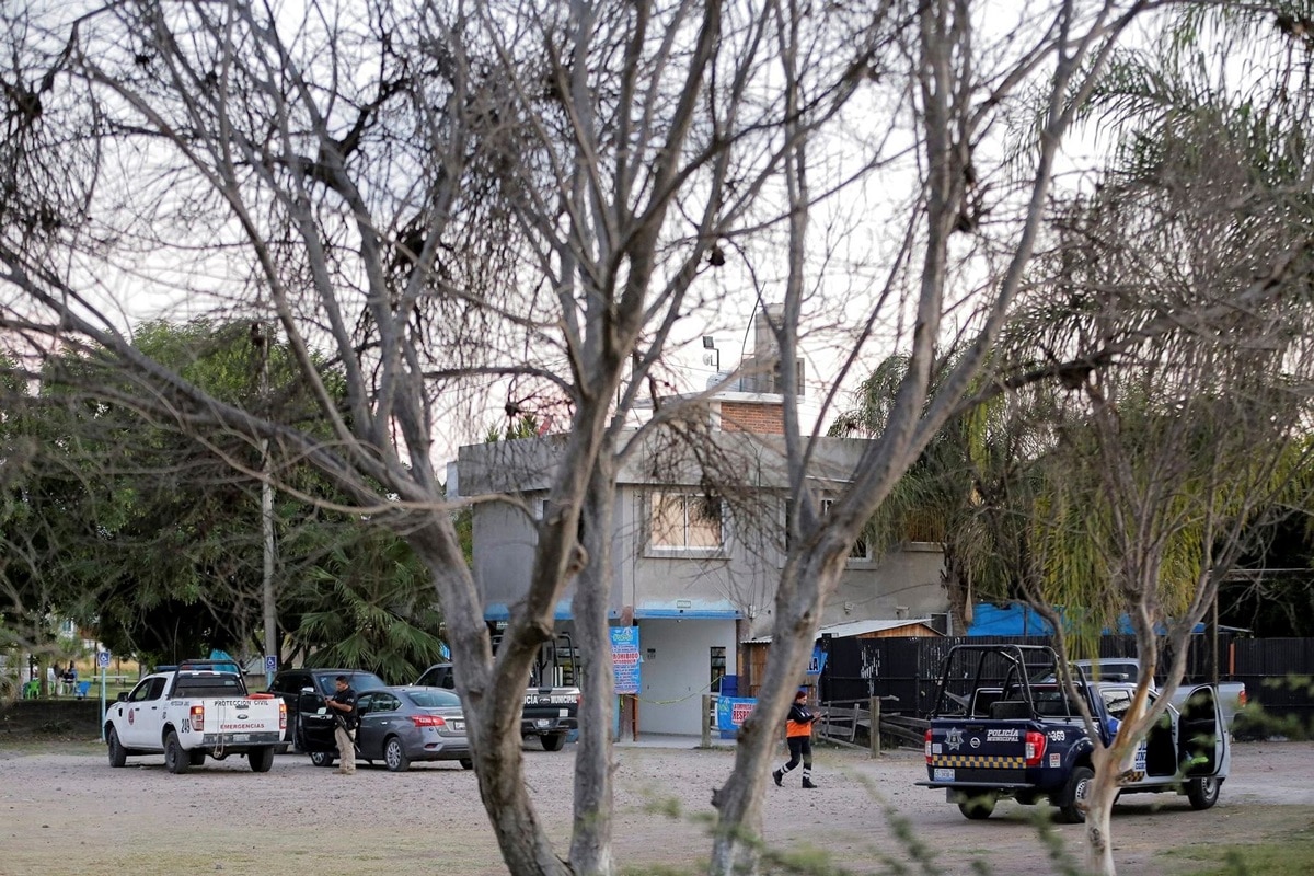Gunmen shoot up resort in central Mexico, killing 7 people | World News ...