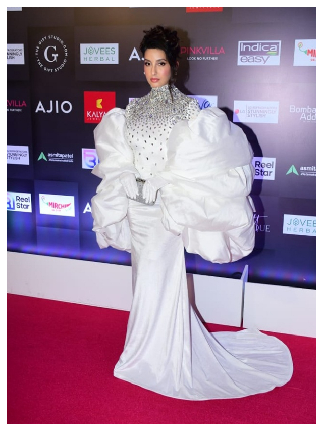 Kiara Advani, Nora Fatehi, Pooja Hegde and others stun at Bollywood ...