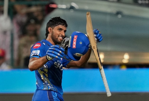 IPL 2023: Virat Kohli- Faf du Plessis power RCB to impressive win over MI | Sports Gallery News ...