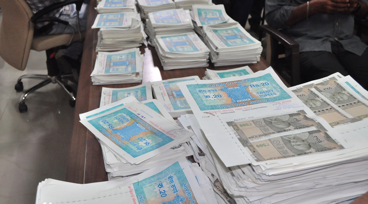 Surat police arrest kingpin of fake currency note racket from Chennai ...