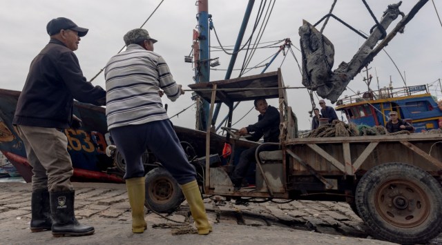 Chinese fishing crews navigate troubled waters as tensions with Taiwan ...