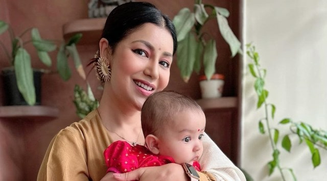 Debina Bonnerjee Shares Basic Postnatal Workout She Started 6 Weeks
