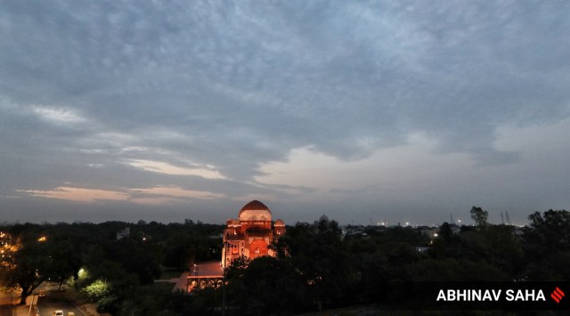 Cloudy skies, rain likely today and over the next 6 days in Delhi ...
