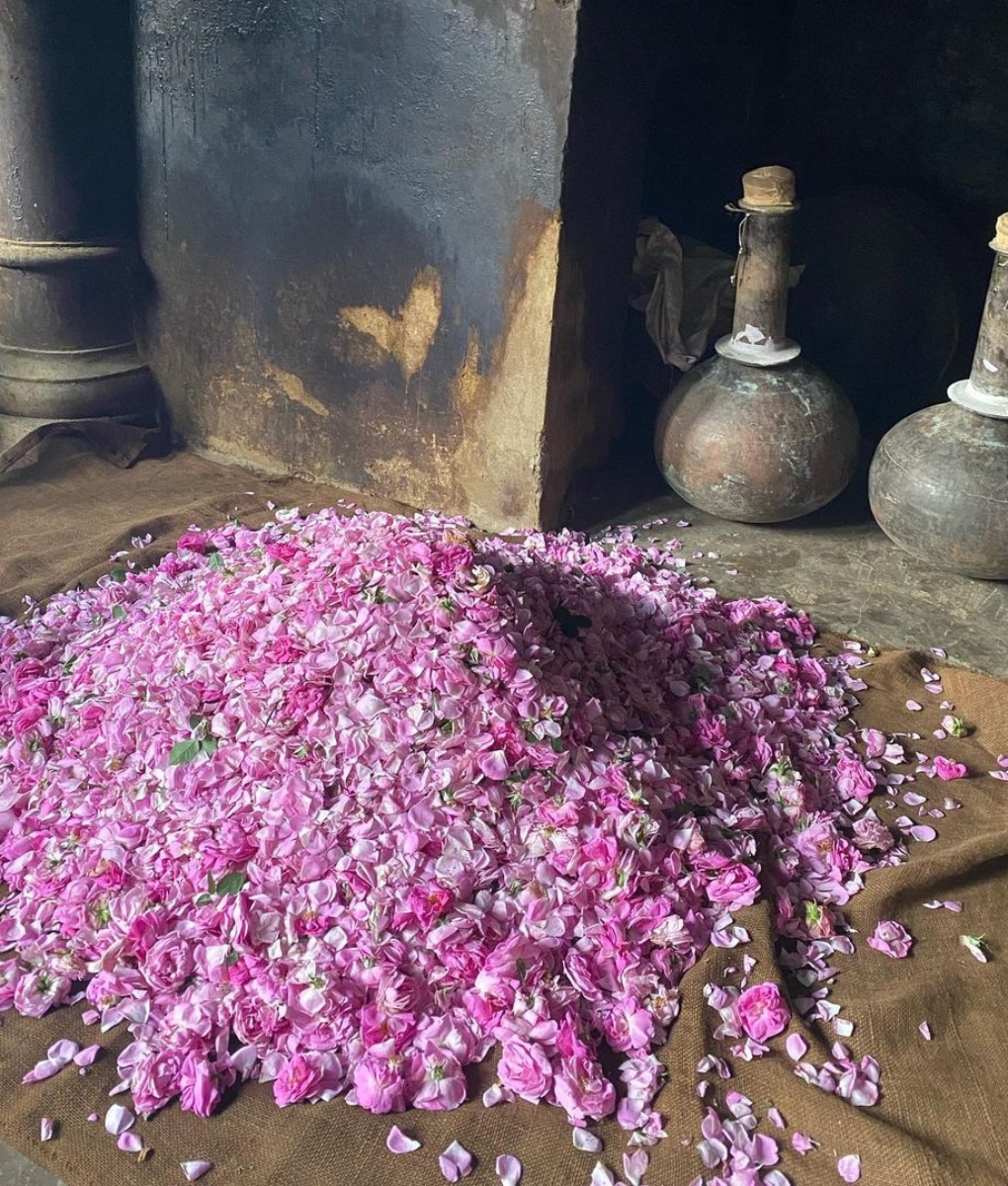 Kannauj's Fragrance Legacy: This Master Perfumer Takes You On A Sensory ...