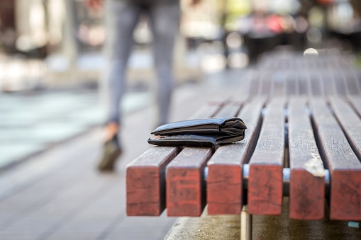 In ‘peak Bengaluru’ moment, man gets his lost wallet back from cafe ...
