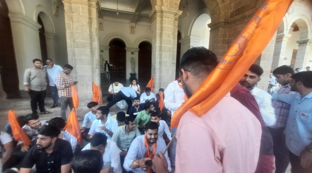 SPPU rap song row: Glass door breaks amid ABVP protest on campus | Pune ...