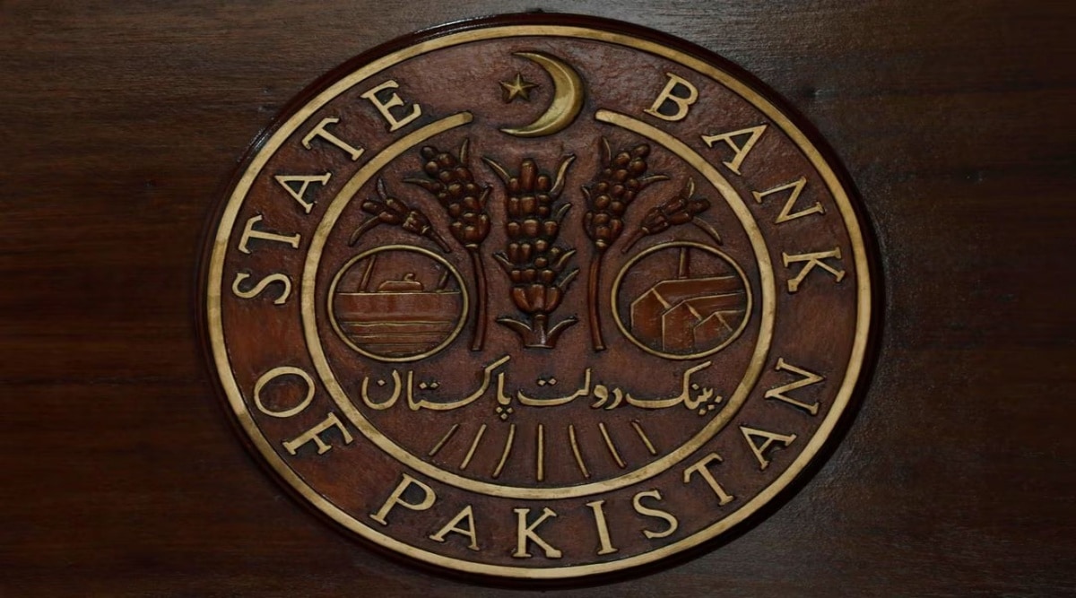 Pakistan central bank raises key rate 100bps to record 21% | Pakistan ...
