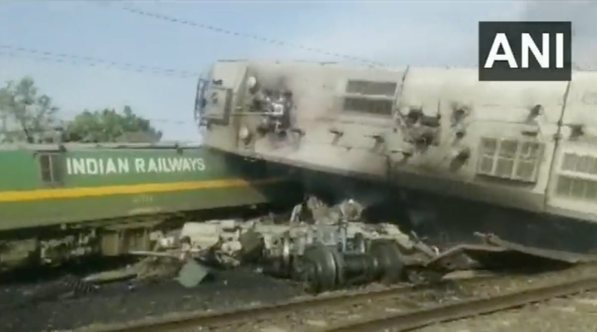 Goods train rams into stationary train in Madhya Pradesh; 1 loco pilot ...