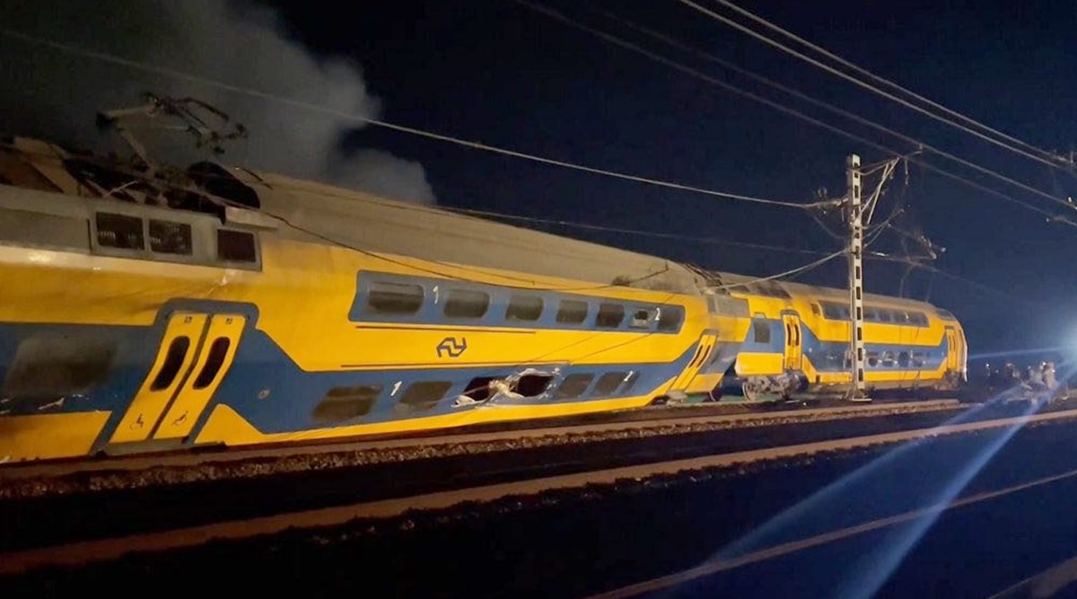 Netherlands passenger train derails, ploughs into field; many injured ...