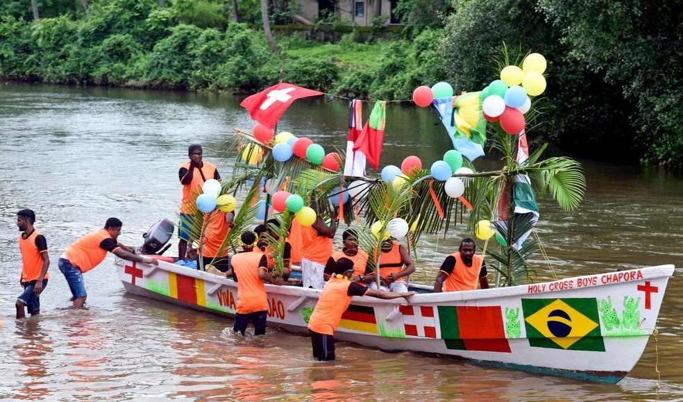 Diving Into Tradition: Why This Goan Festival Has People Jumping Into Ponds