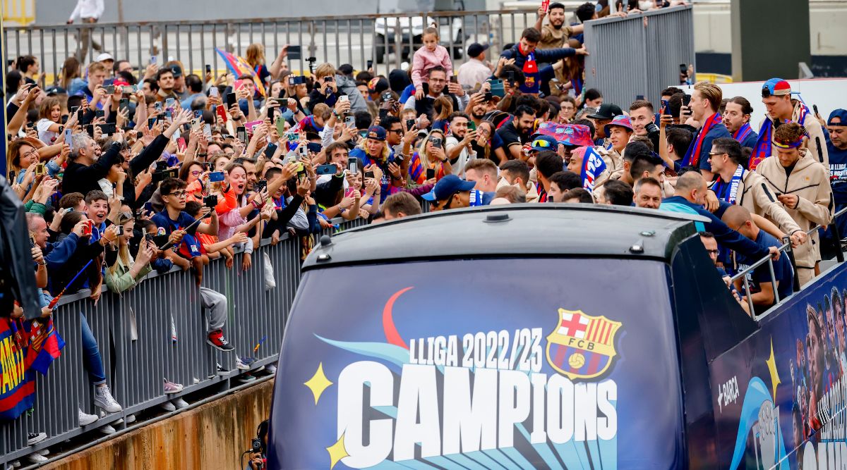 Barcelona in victory parade for men’s and women’s teams | Football News ...