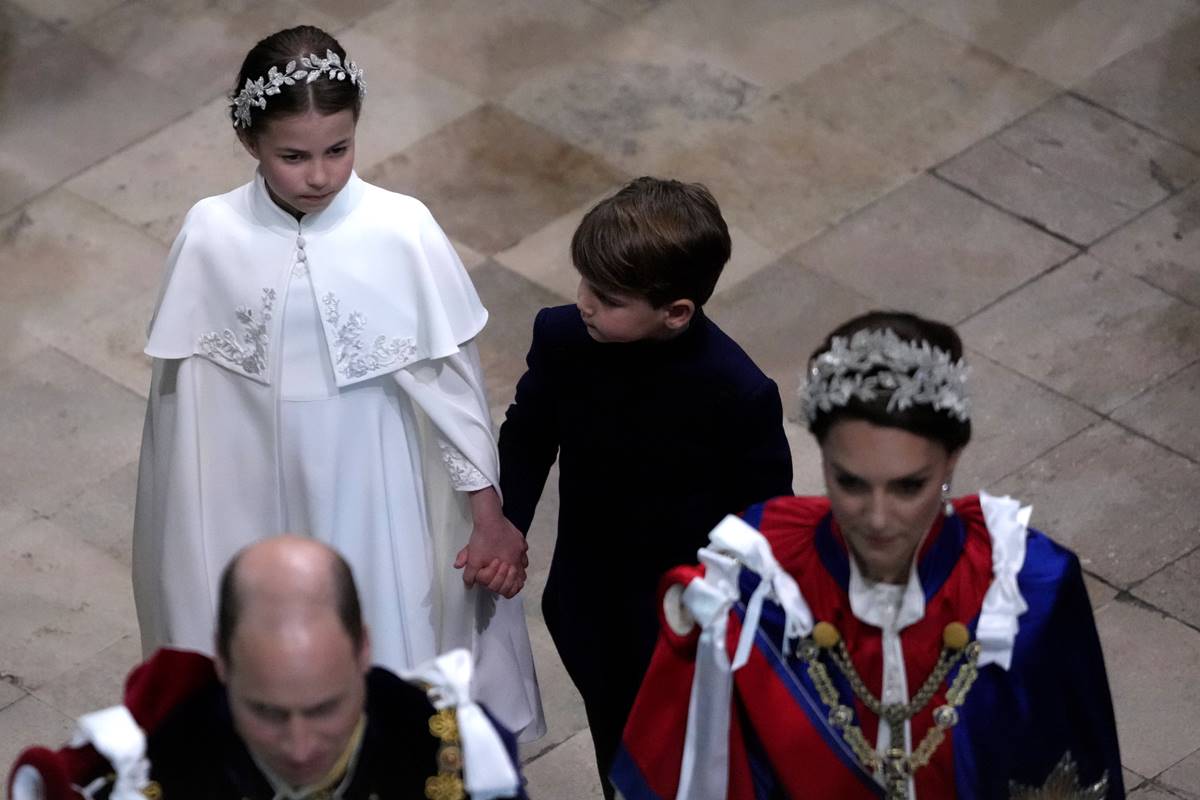 Princess Charlotte’s coronation outfit draws comparisons to ‘Star Wars ...