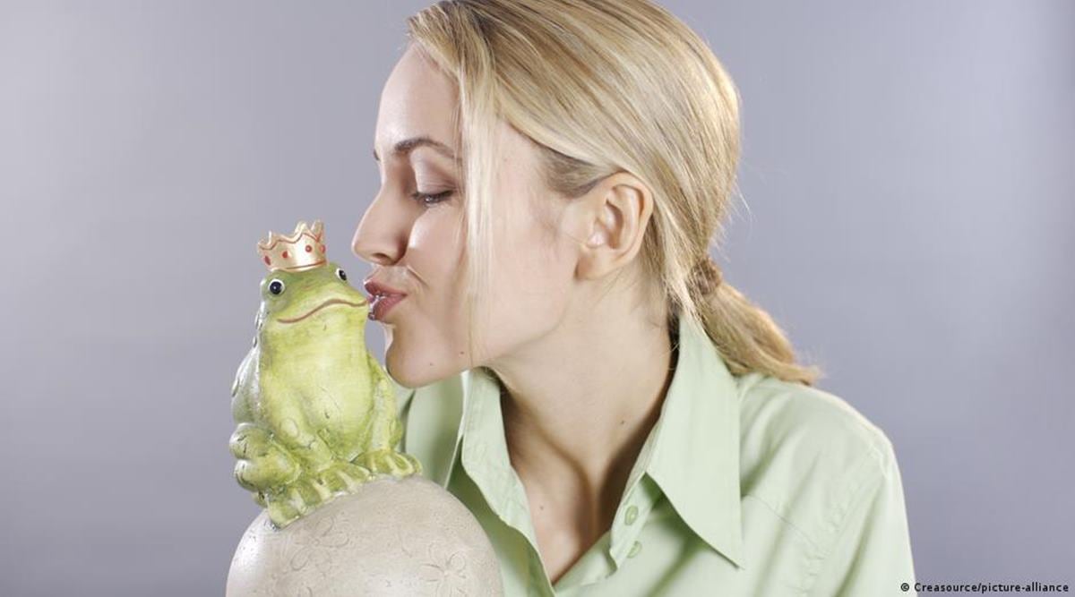 The science of passion: Why do we kiss? | Feelings News - The Indian ...