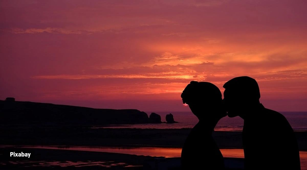 The science of passion: Why do we kiss? | Feelings News - The Indian ...