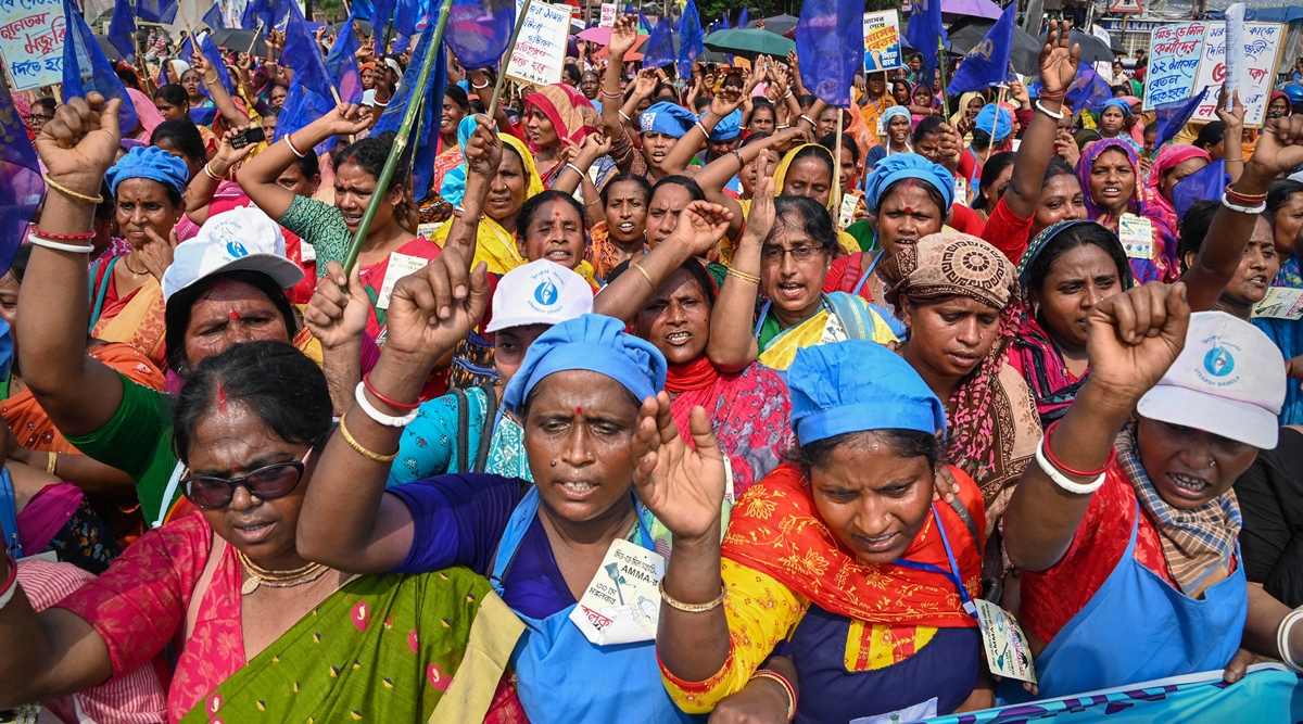 Midday meal workers march in Kolkata for better wage & benefits ...
