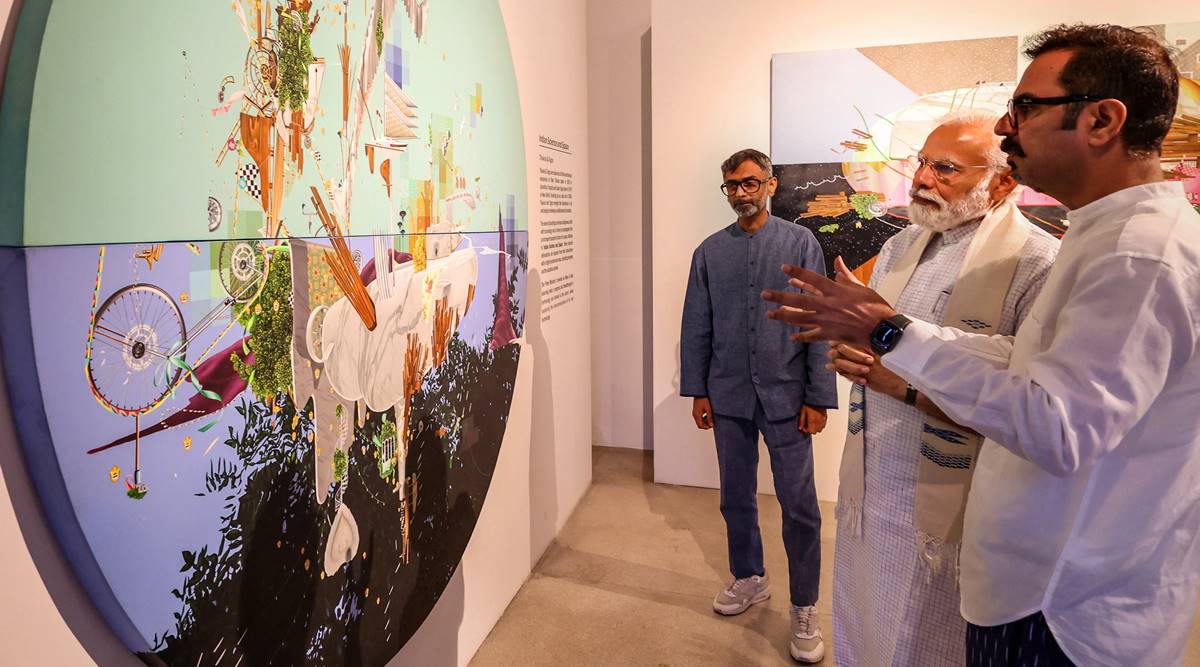 PM Modi visits art exhibition curated to mark 100th episode of ‘Mann Ki ...