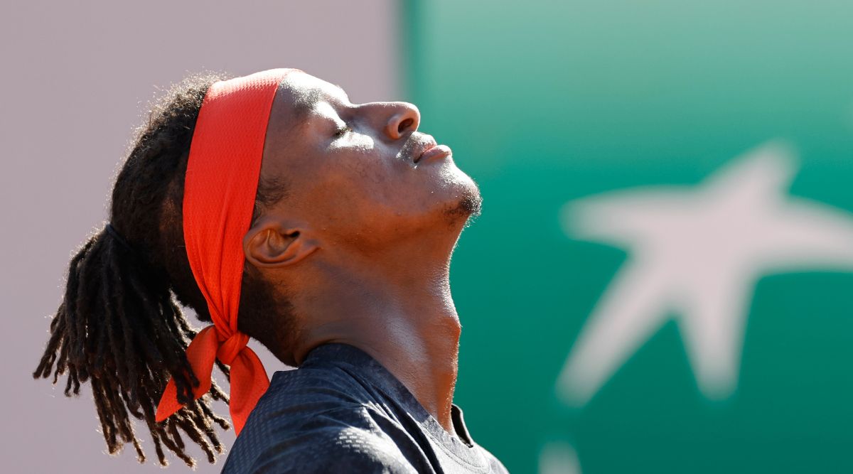 Player disqualified at smaller event for smashing racket on umpire’s ...