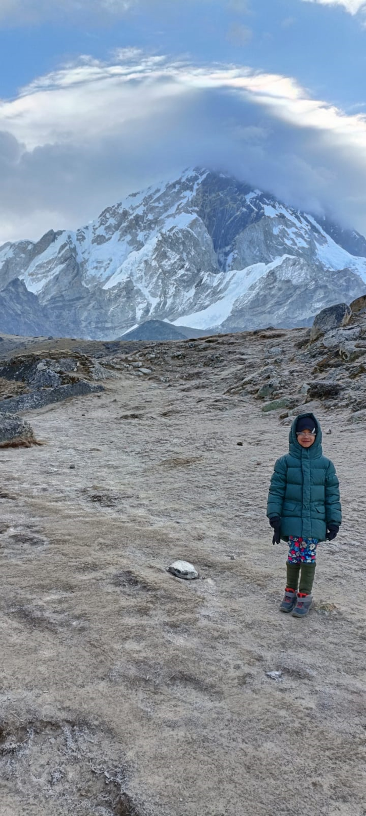 Six-year-old Arishka Laddha becomes youngest to scale Mount Everest ...