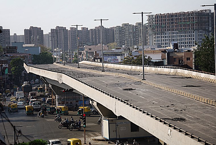 Builder of Gujarat bridge that faces demolition has 6 ongoing projects ...