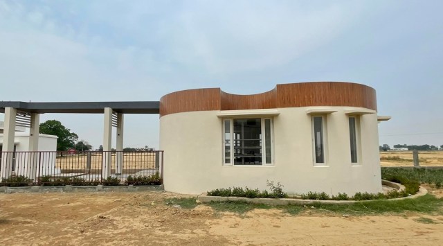 Library inside a ‘guitar’, thanks to Punjabi singer Kaka | Amritsar ...